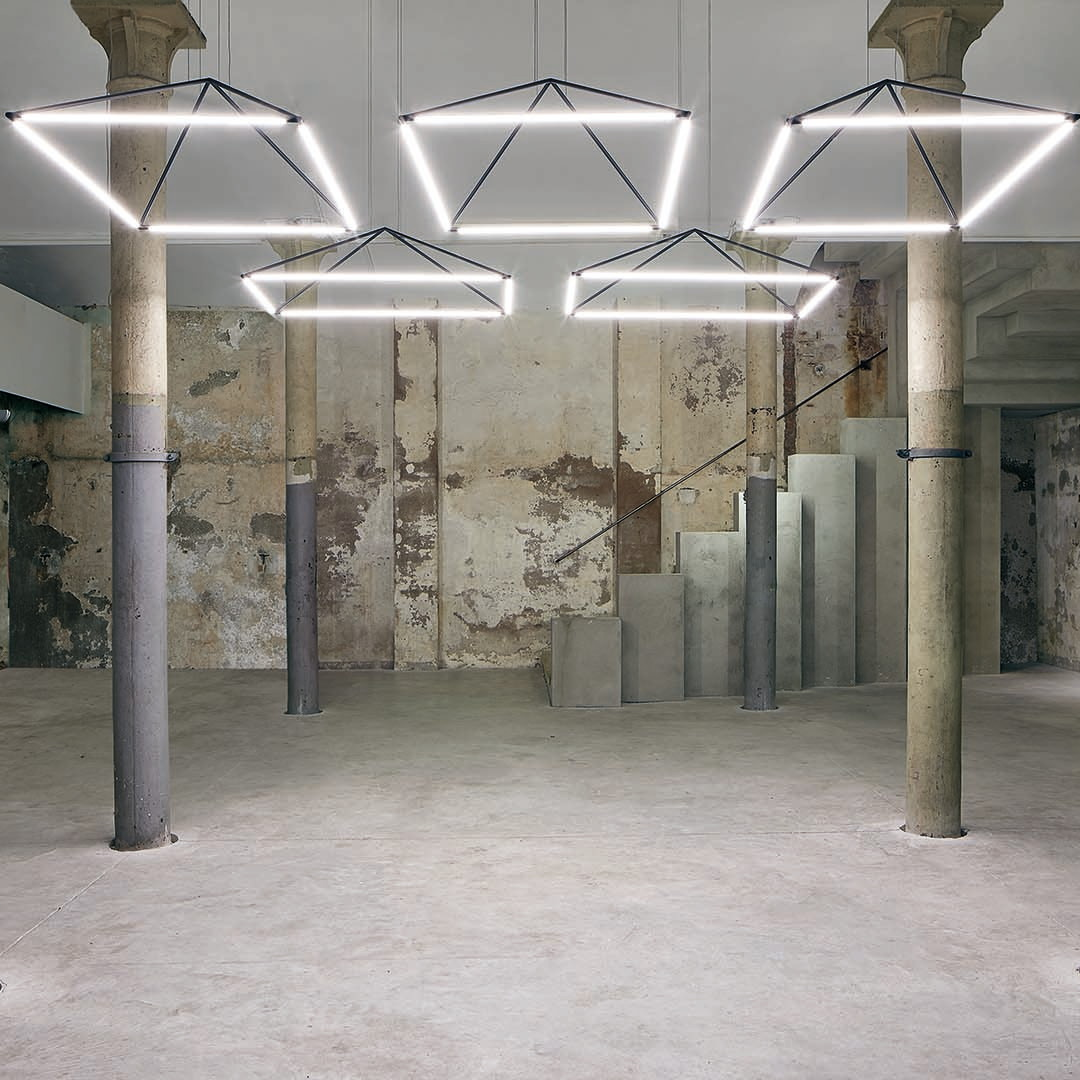 Pyramid Pendant Light - Micro Linear Lighting - Tubs by LedsC4